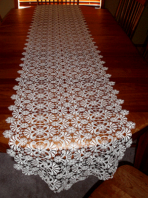 Design 0212/50 Long Lace Runners